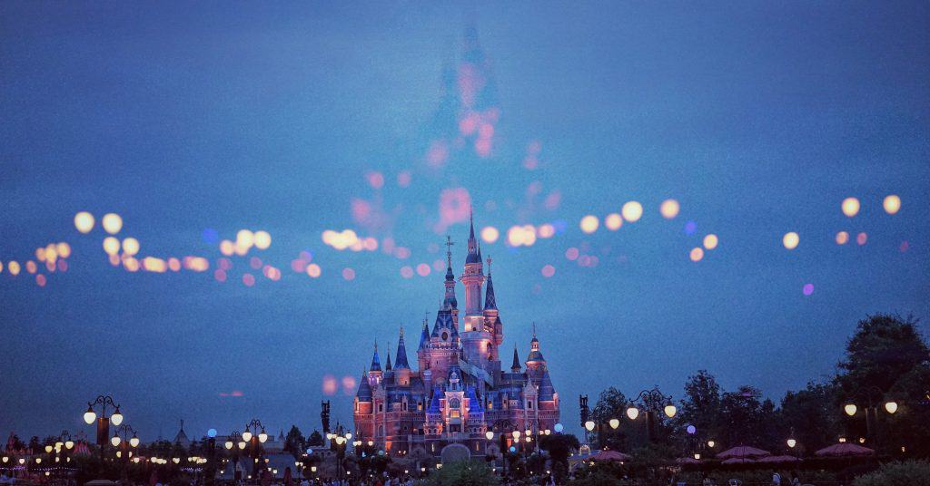 How to Enjoy a Theme Park with Migraine - Migraine Road